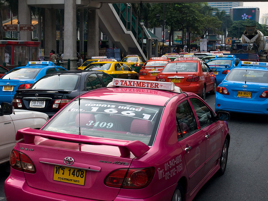 Bangkok Taxis: An inexpensive way to get around | Travelvui