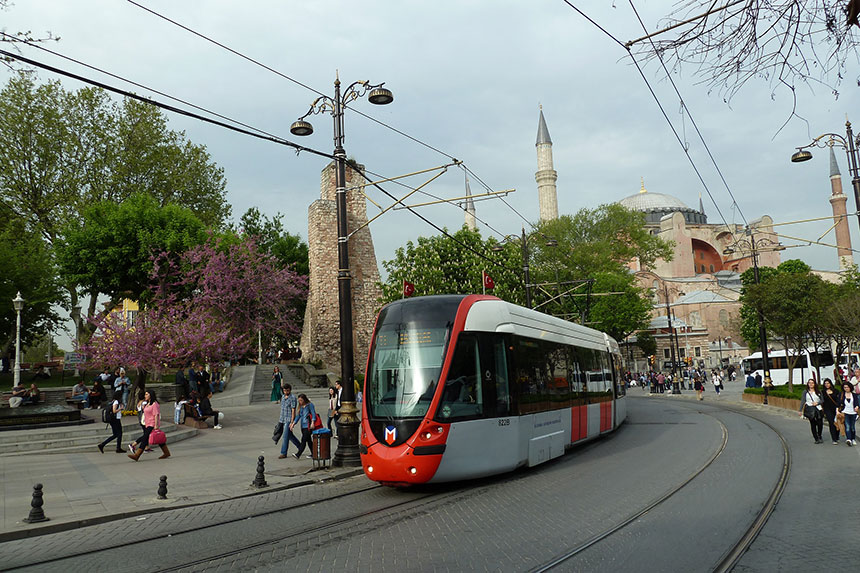 Tram: Istanbul transport guide | Travelvui