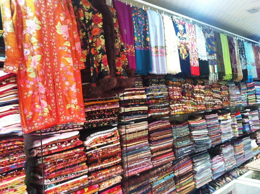 Pashmina Shawls : Recommended Dubai Souvenir | Travelvui